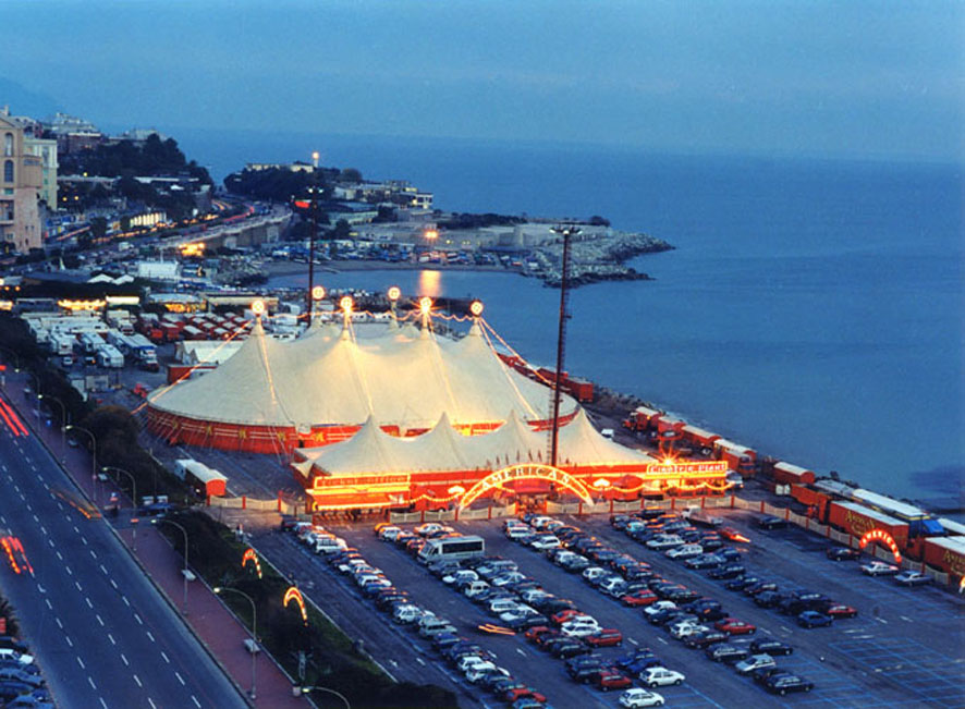 Arriva a Napoli l’American Circus, il più grande circo del mondo a 3 piste